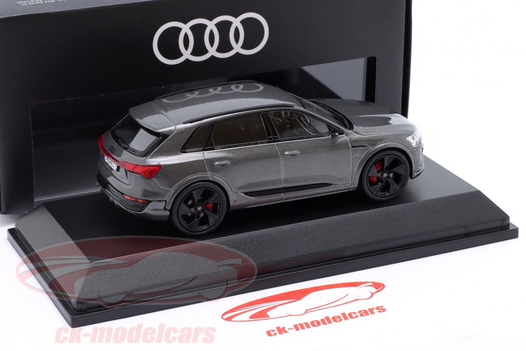 Spark 1:43 Audi Q8 e-tron year 2023 chronosgrey 5012328631 model car ...