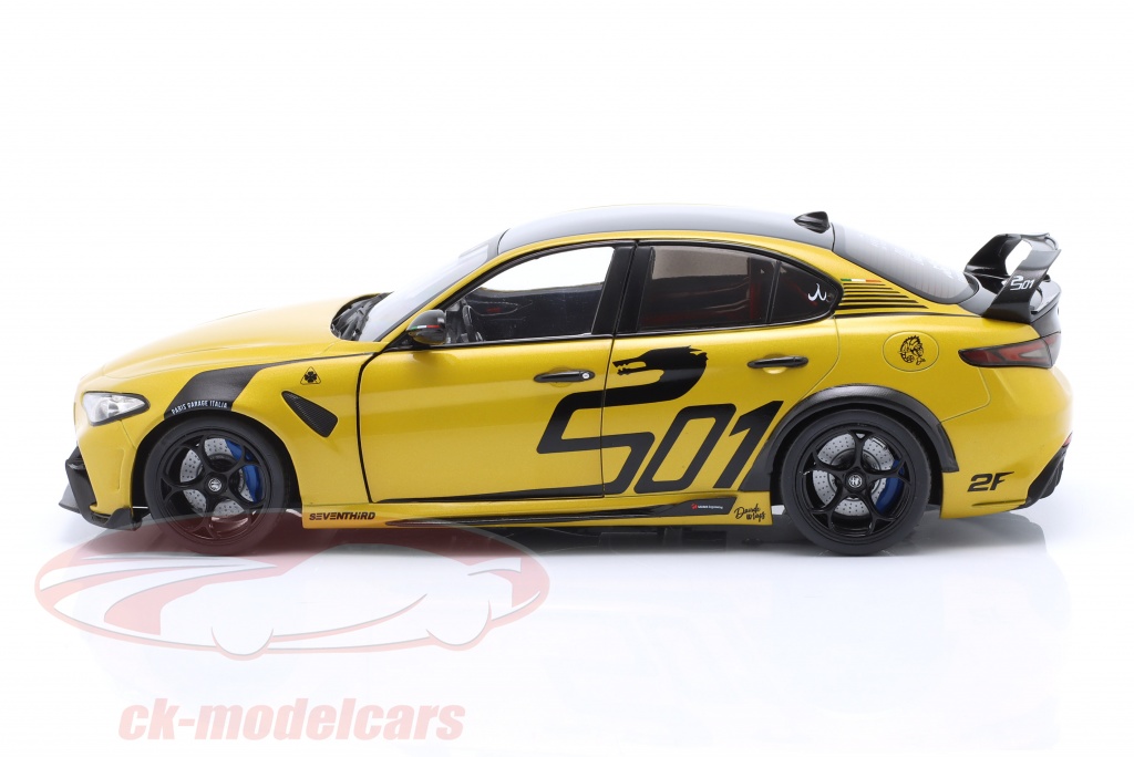 Solido 1:18 Alfa Romeo Giulia GTA year 2022 yellow metallic / black ...