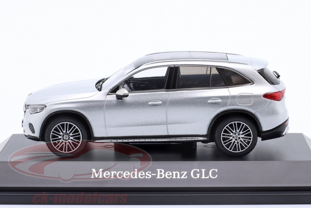 iScale 1:43 Mercedes-Benz GLC (X254) hightech silber B66960646 Modellauto B66960646