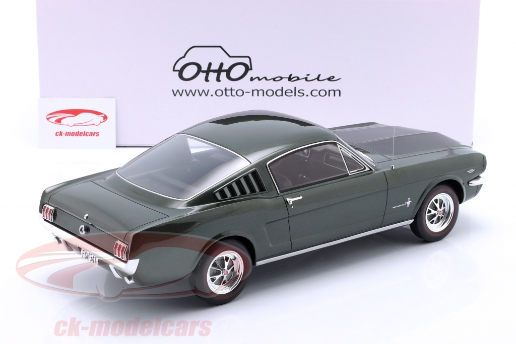 Ottomobile 1:12 Ford Mustang Fastback 建設年 1965 濃い緑色 G079 モデル 車 G079 ...