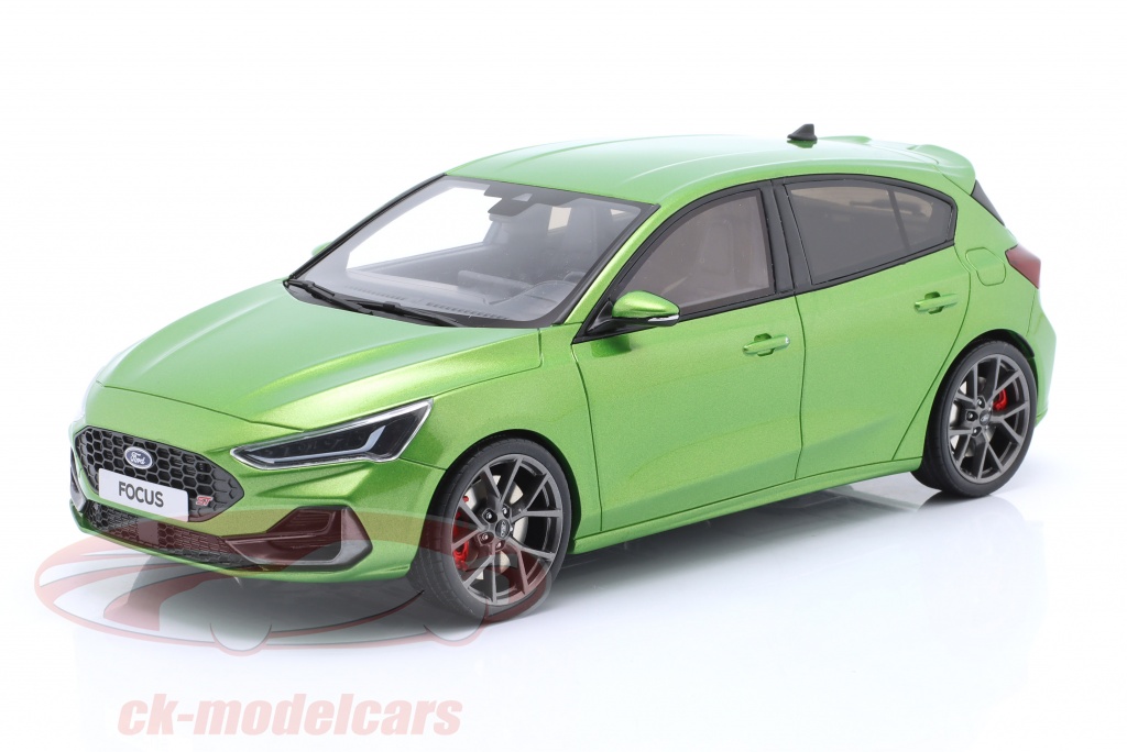 Ottomobile 1:18 Ford Focus MK5 ST Phase 2 建設年 2022 緑 OT450 モデル 車 OT450 ...