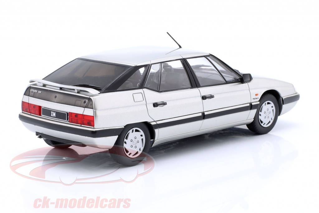 WhiteBox 1:24 Citroen XM Baujahr 1989 silber WB124216 Modellauto ...