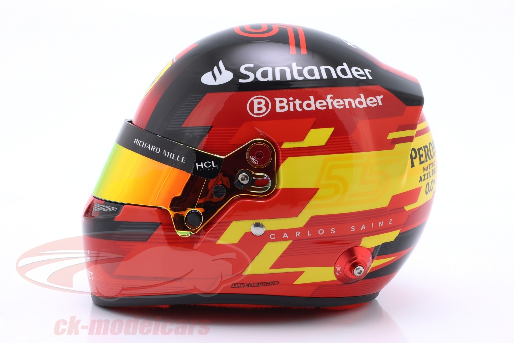 Bell 1:2 Carlos Sainz #55 Scuderia Ferrari Formel 1 2024 Helm 4100305 ...