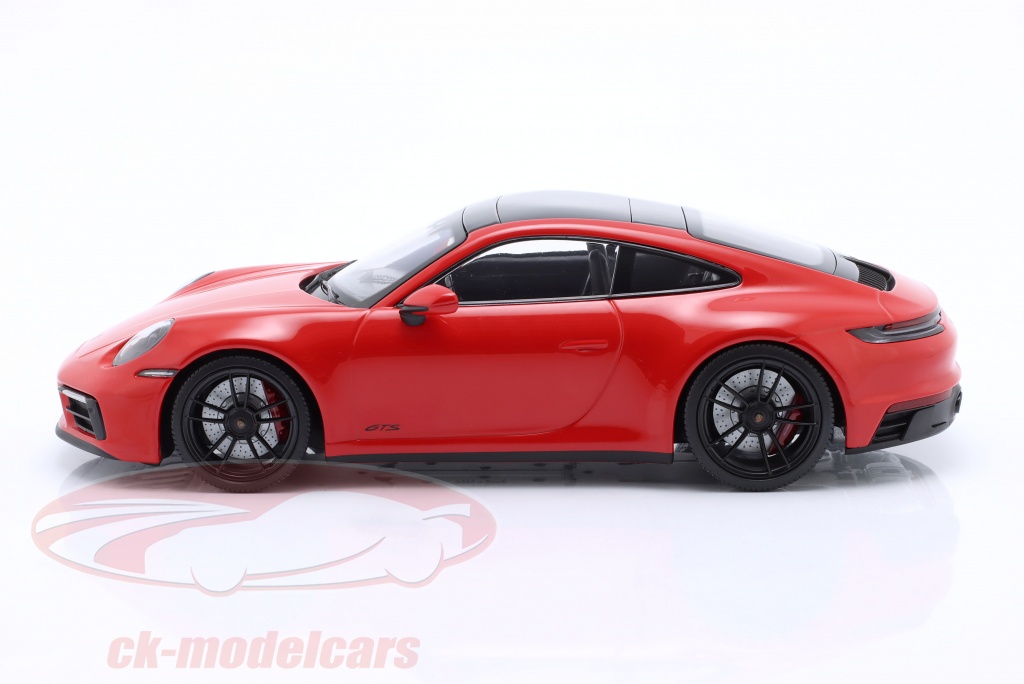 Minichamps 1:18 Porsche 911 Carrera 4 GTS Coupe Baujahr 2020 rot ...