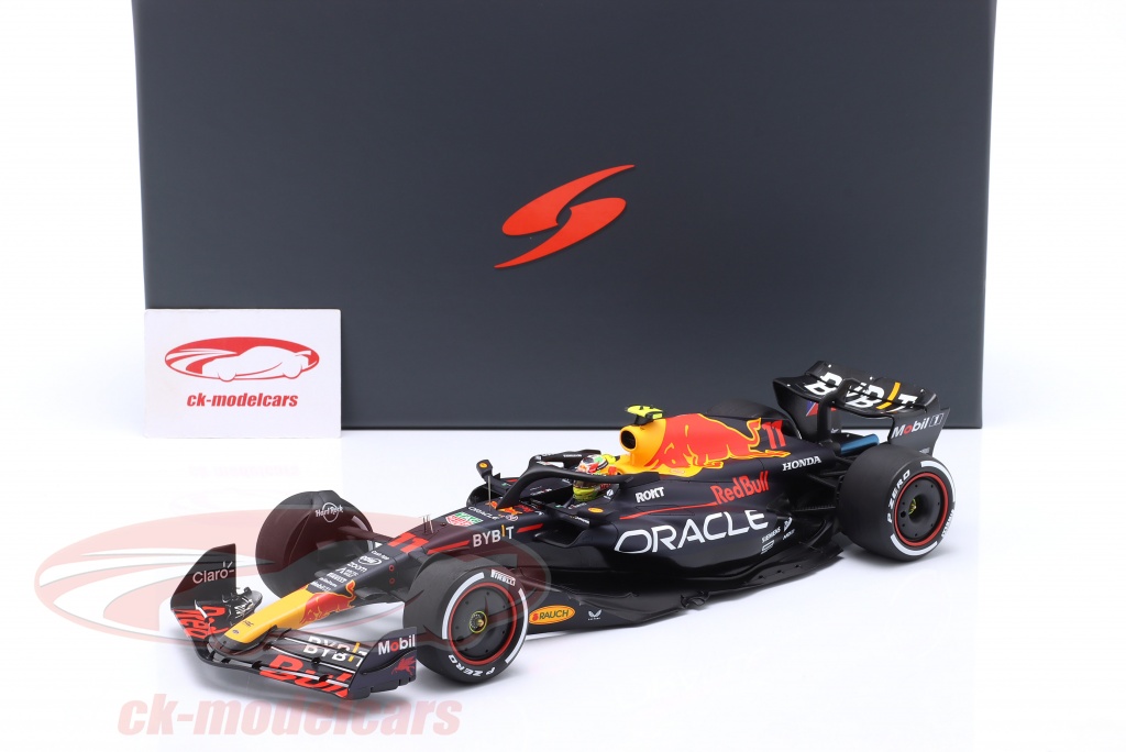 Spark 1:18 S. Perez Red Bull RB19 #11 勝者 アゼルバイジャン GP 式 1 2023 18S897 ...