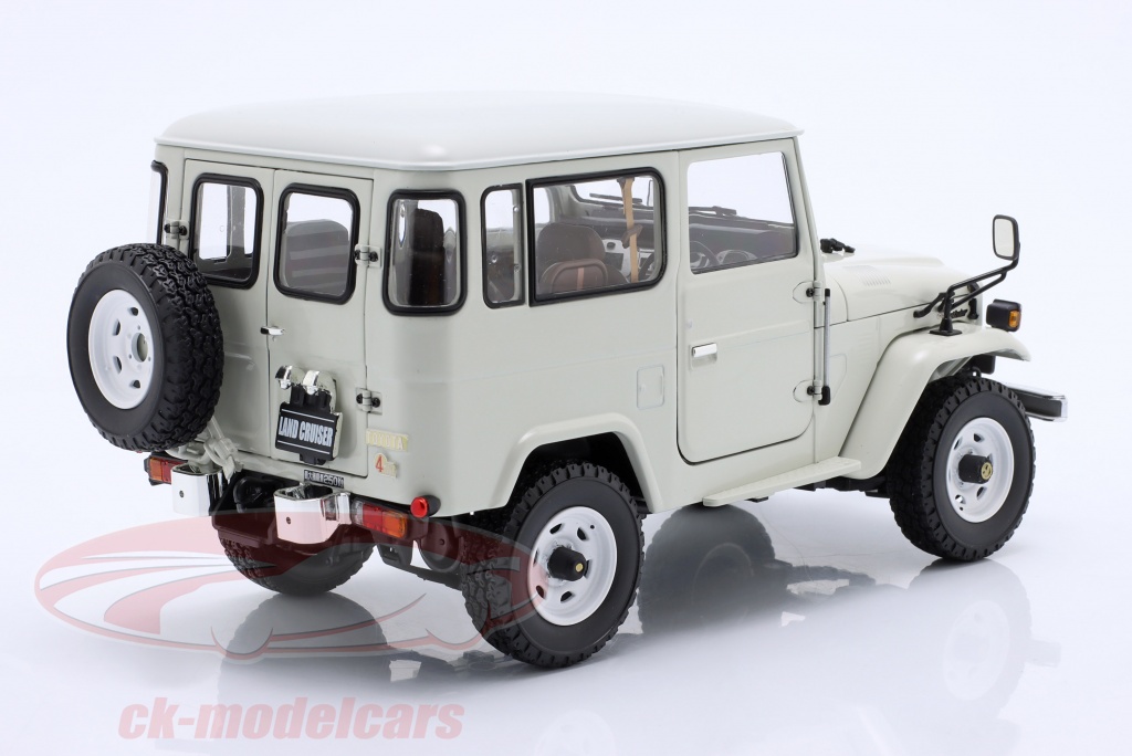 Kyosho 1:18 Toyota Land Cruiser FJ40 建設年 1980 白 08971W モデル 車 08971W 4548565458929