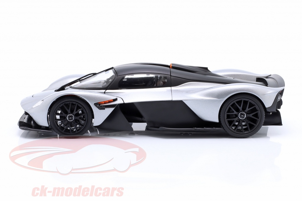 Maisto 1:18 Aston Martin Valkyrie year 2022 silver 31465 model car ...