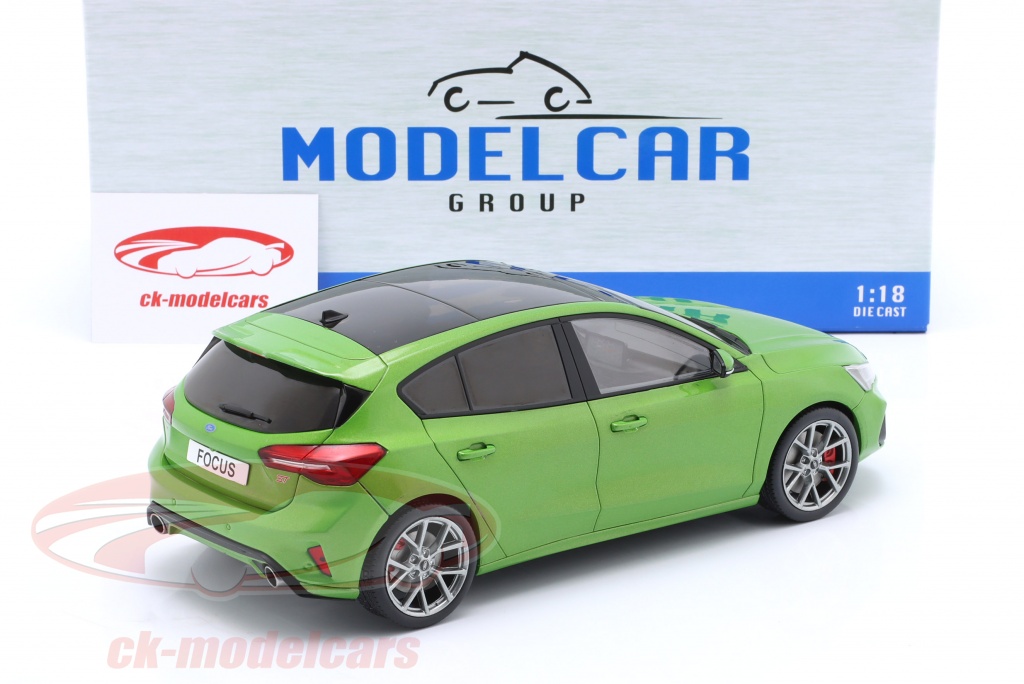 ModelCarGroup 1:18 Ford Focus ST 建設年 2022 緑 メタリックな MCG18452 モデル 車 ...
