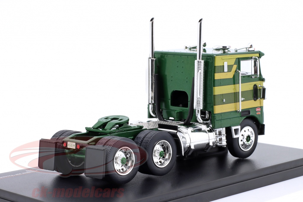 Ixo 1:43 Peterbilt 352 Pacemaker SZM year 1979 green / gold TR184.22 ...