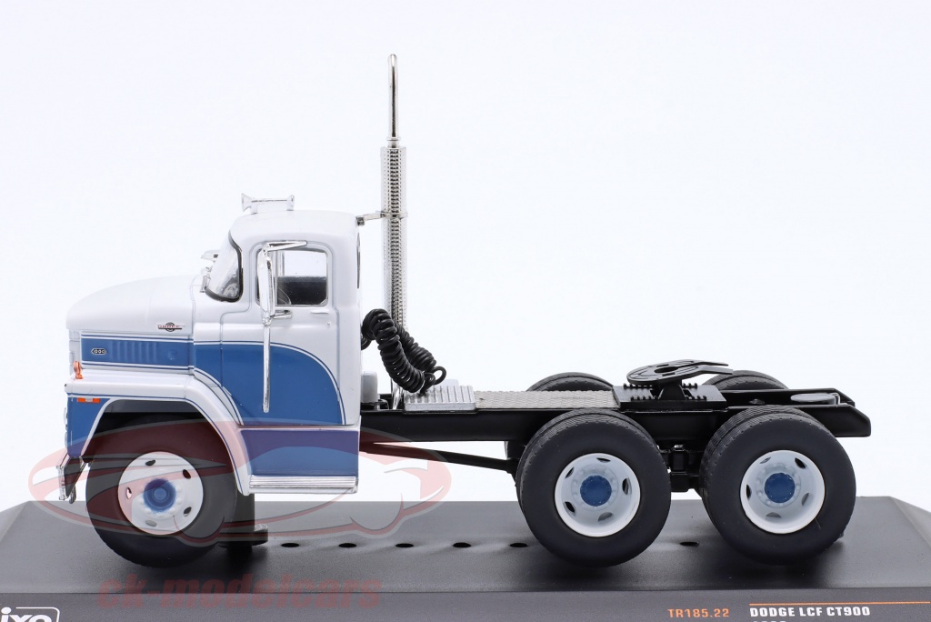 Ixo 1:43 Dodge LCF CT900 Sattelzugmaschine Baujahr 1960 weiß / blau TR185.22 Modellauto TR185.22 ...