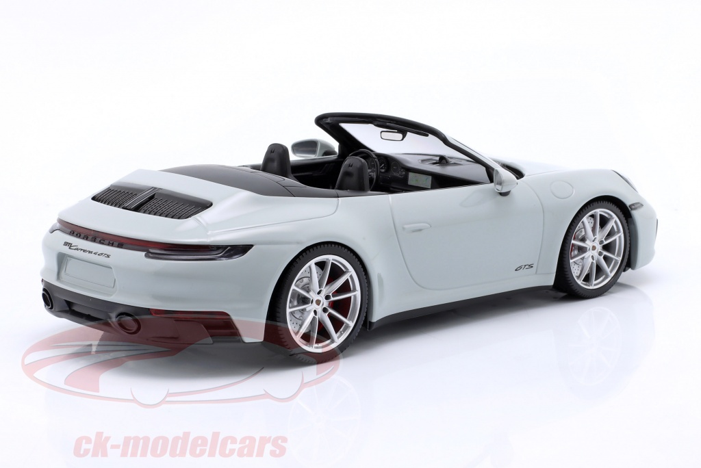 Minichamps 1:18 Porsche 911 (992) Carrera 4 GTS Convertible 2020 chalk ...