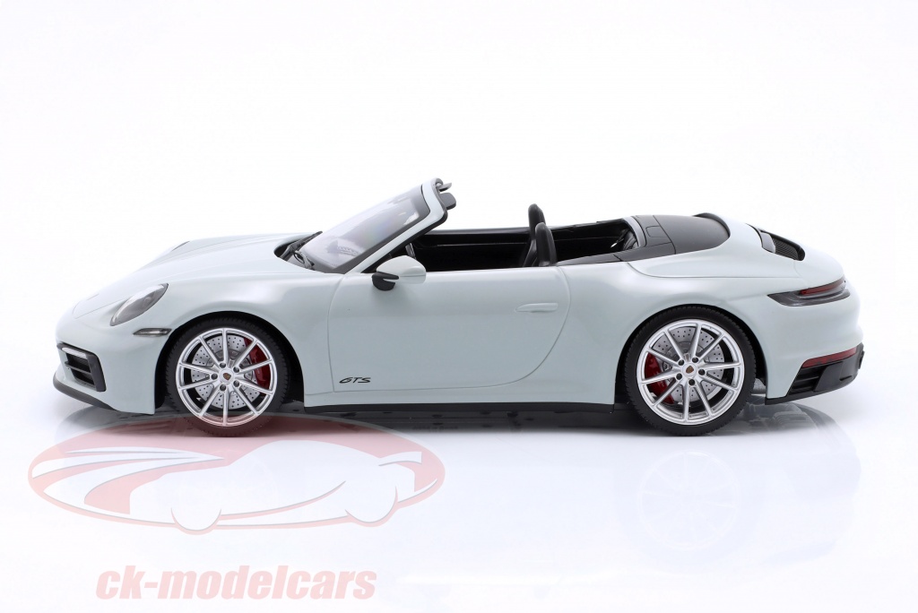 Minichamps 1:18 Porsche 911 (992) Carrera 4 GTS Convertible 2020 chalk ...