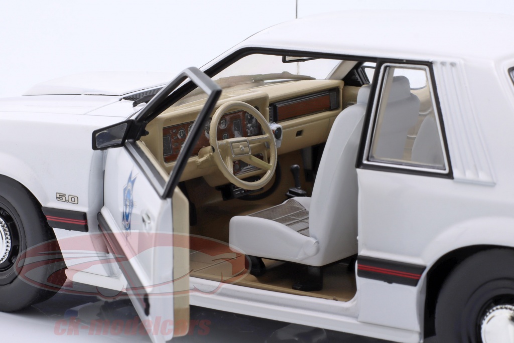 Greenlight 1:18 Ford Mustang SSP "State Trooper Arizona" Baujahr 1982 ...