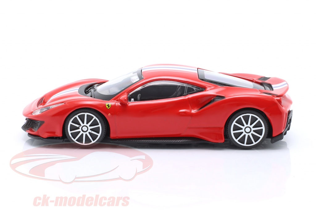 Bburago 1:43 Ferrari 488 Pista Coupe year 2015 red 18-36052 model car 18-36052 8719247525901