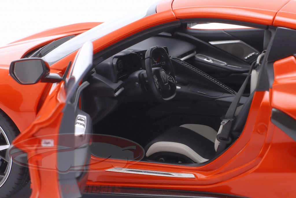 AUTOart 1:18 Chevrolet Corvette C8 Stingray Z51 year 2020 sebring ...