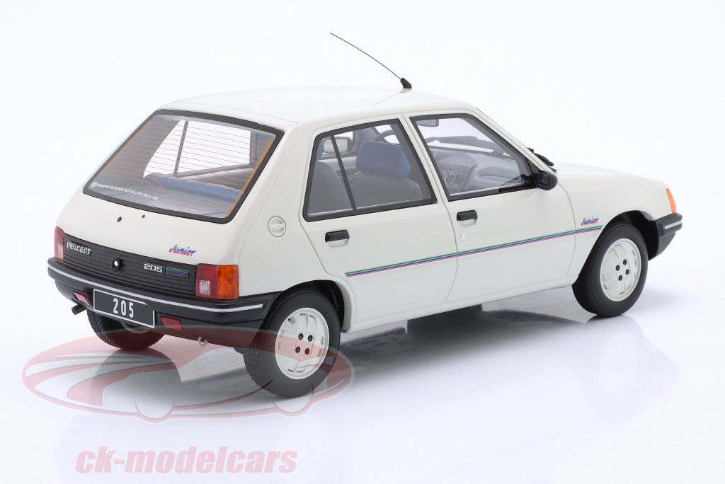 Ottomobile 1:18 Peugeot 205 Junior Baujahr 1988 weiß OT463 Modellauto ...