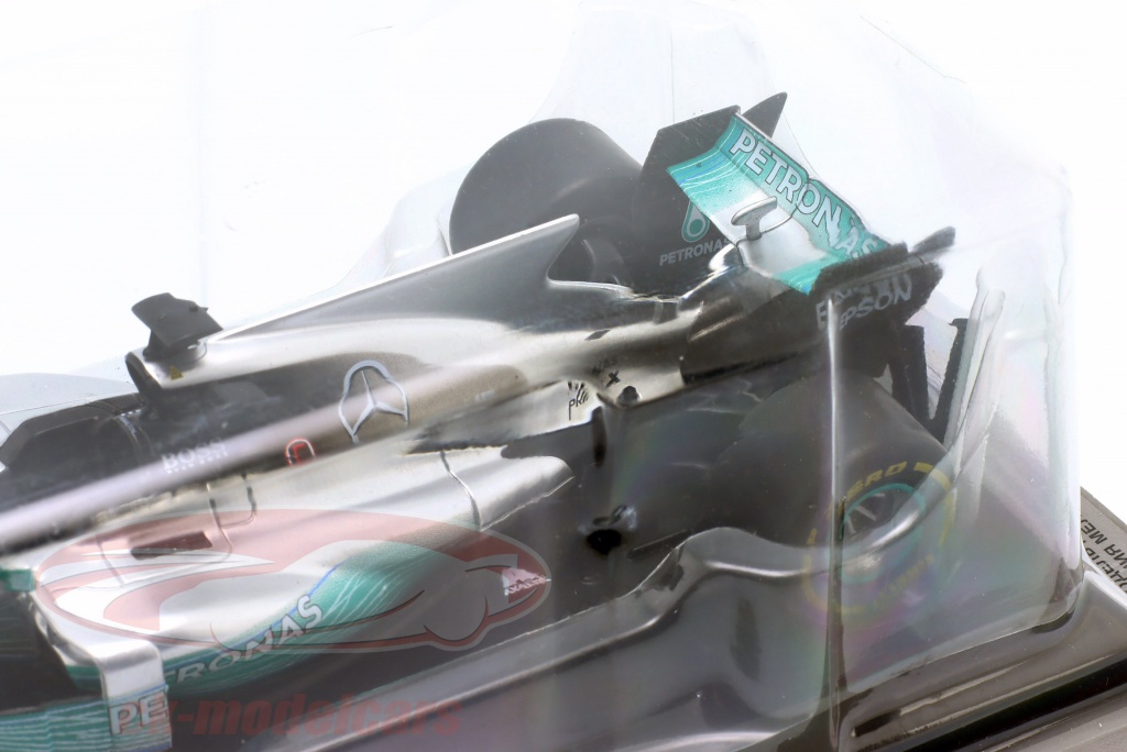 Premium Collectibles 1:24 2. Choice: L. Hamilton Mercedes-AMG F1 W08 ...