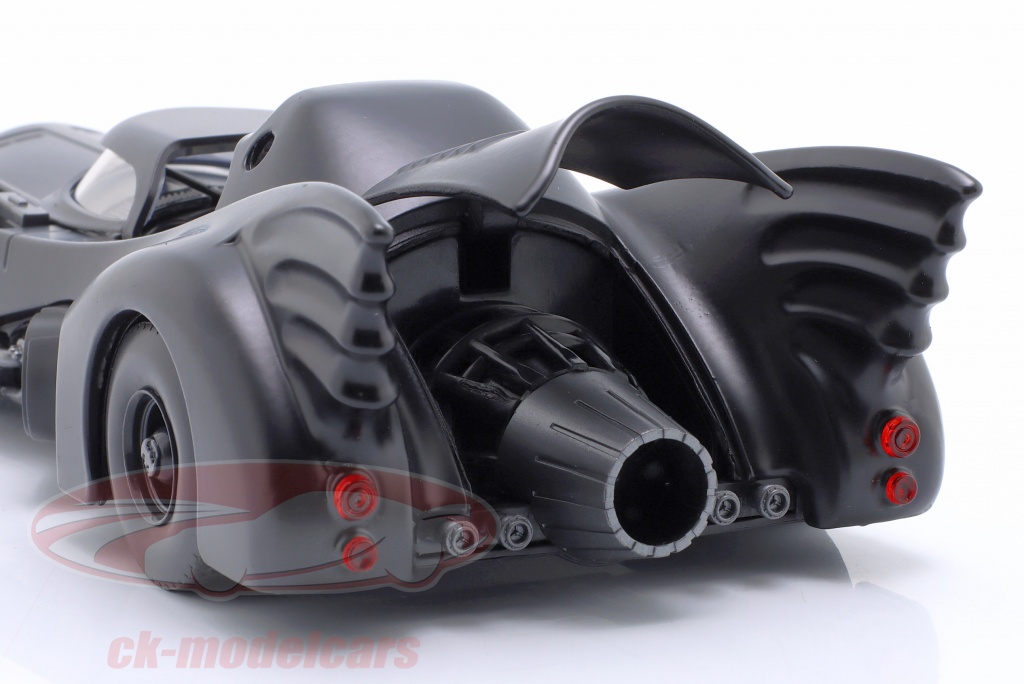 Jadatoys 1:24 Armored Batmobile com figura filme Batman (1989) preto ...