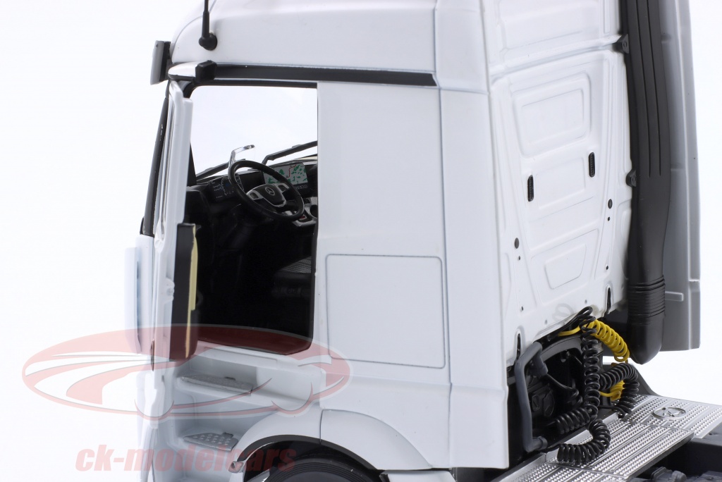 Solido 1:24 Mercedes-Benz Actros L SZM year 2023 white S2400203 model ...