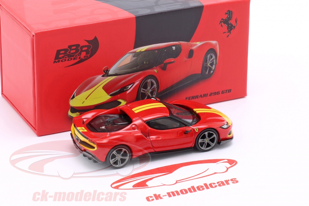 True Scale 1:64 Ferrari 296 GTB Assetto Fiorano Byggeår 2023 corsa rød ...