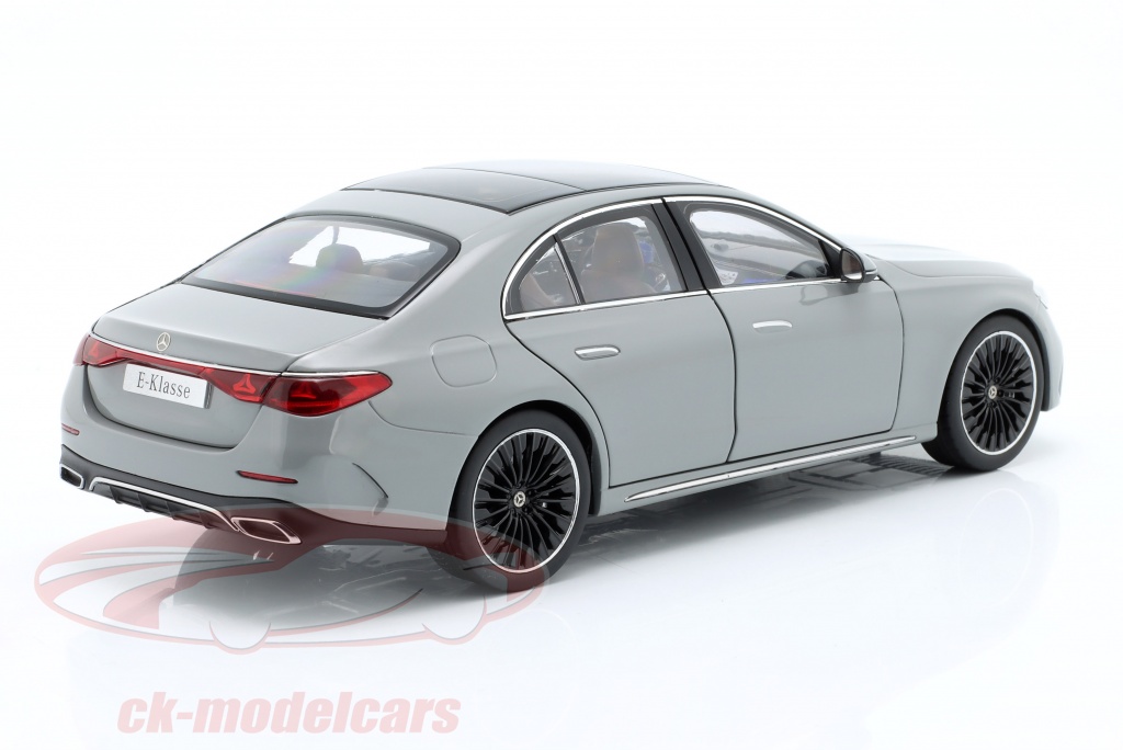 iScale 1:18 Mercedes-Benz E级 豪华轿车 AMG-Line (W214) 2024 高山灰 B66961119 模型 ...