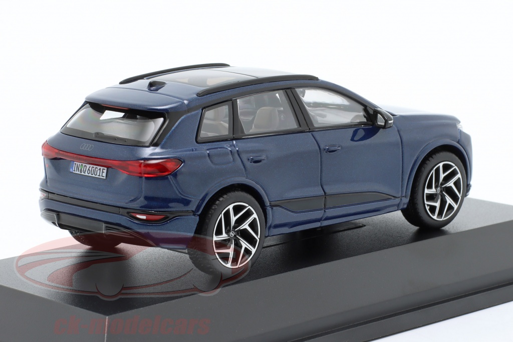Spark 1:43 Audi Q6 e-tron ascari blue 5012326632 model car 5012326632 ...