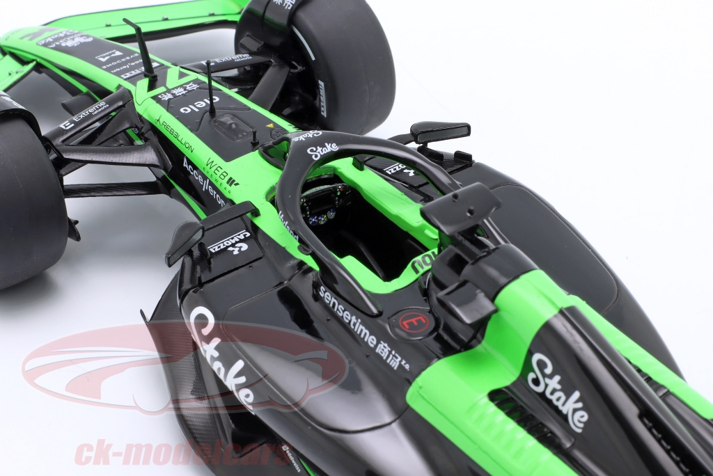 Solido 1:18 KICK Sauber C44 Showcar Version #77 Formula 1 2024 S1811104 model car S1811104 ...