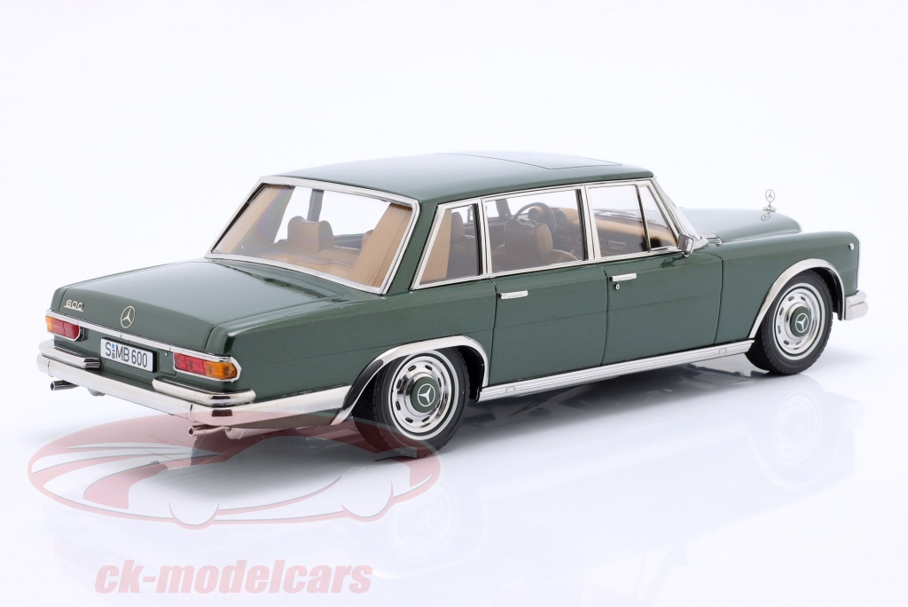 KK-Scale 1:18 Mercedes-Benz 600 SWB (W100) Bouwjaar 1963 donkergroen ...