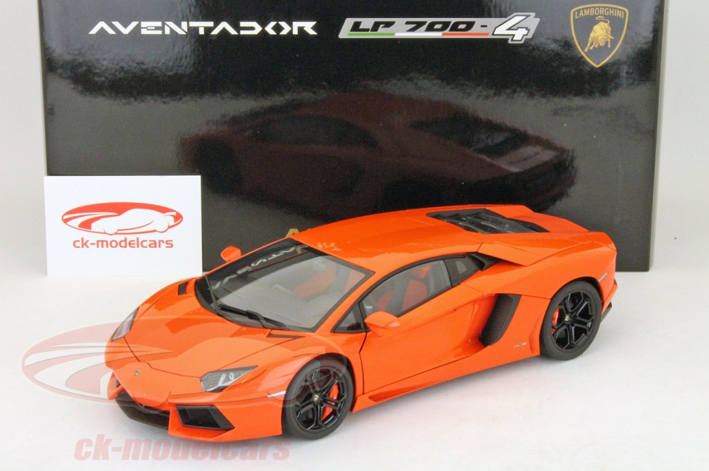 AUTOart 1:18 Lamborghini Aventador LP 700-4 Bj. 2011 orangemetallic ...