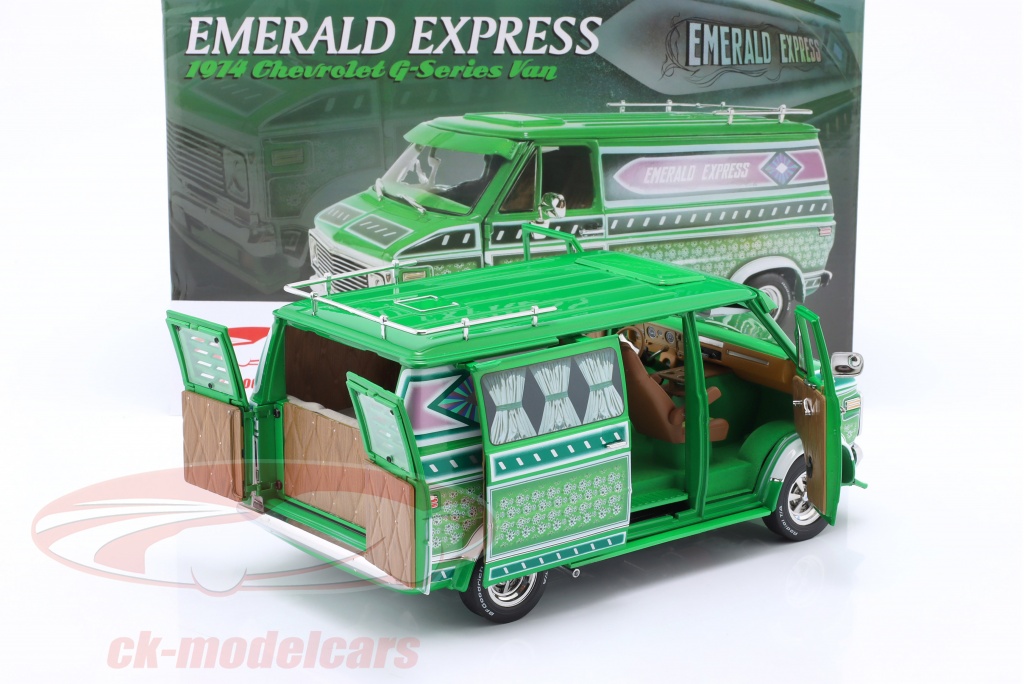 GMP 1:18 Chevrolet G-Series Van The Emerald Express 1974 green / decor ...