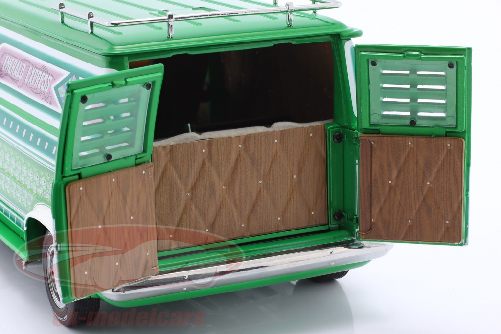 GMP 1:18 Chevrolet G-Series Van The Emerald Express 1974 green / decor ...