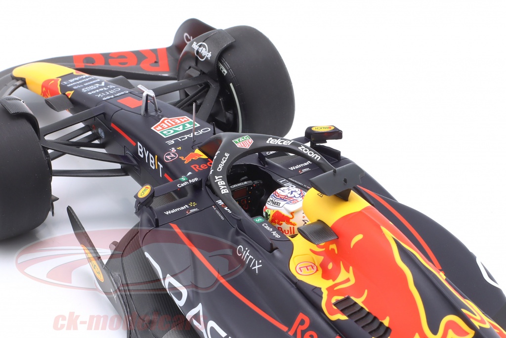 Minichamps 1:18 Max Verstappen Red Bull RB18 #1 Winner USA GP Formula 1 World Champion 2022 ...