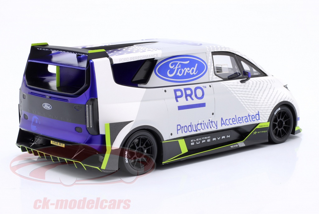 Schuco 1:18 Ford Transit Supervan 4 Baujahr 2022 weiß / grau 450066300 Modellauto 450066300 ...