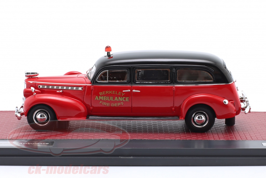 Matrix 1:43 Henney-Packard Fire Department Ambulance year 1940 red ...