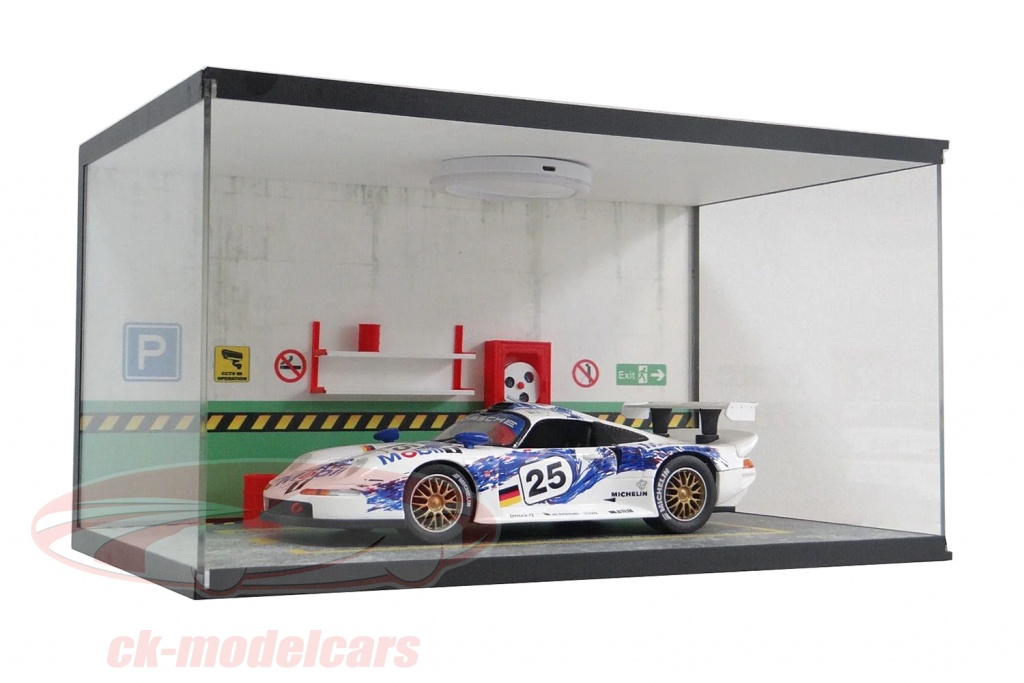 Diorama display case garage design with LED lighting 1:18 Dioramatoys ...