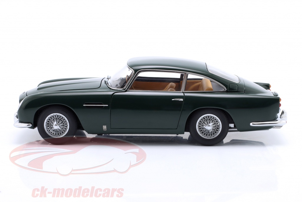 AUTOart 1:18 Aston Martin DB5 year 1964 british racing green 70286 model car 70286 674110702866