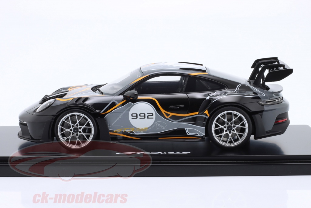 Spark 1:18 Porsche 911 (992) GT3 RS Weissach Test Track black / grey ...