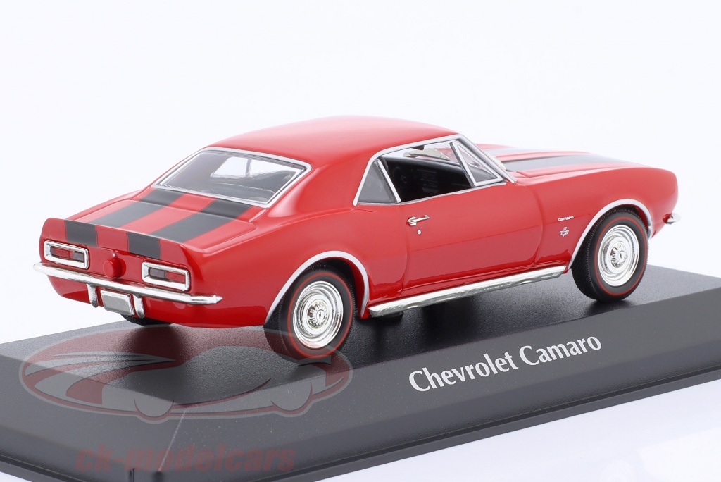 Minichamps 1:43 Chevrolet Camaro 建設年 1967 赤 / 黒 940142720 モデル 車 ...