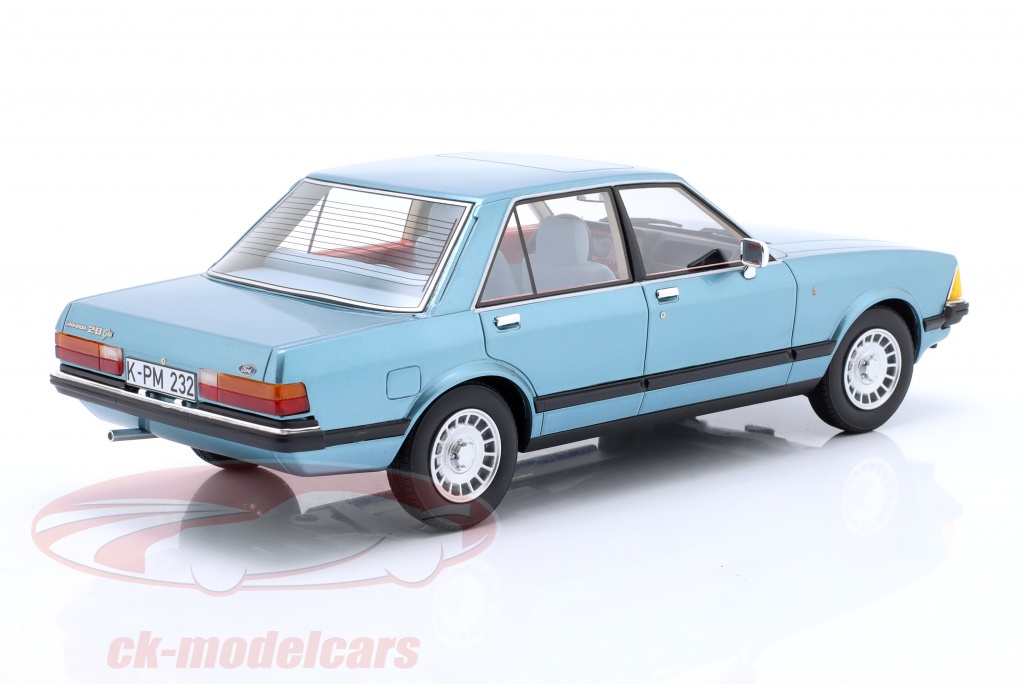 Cult Scale Models 1:18 Ford Granada 2.8 Ghia Saloon year 1978 blue ...