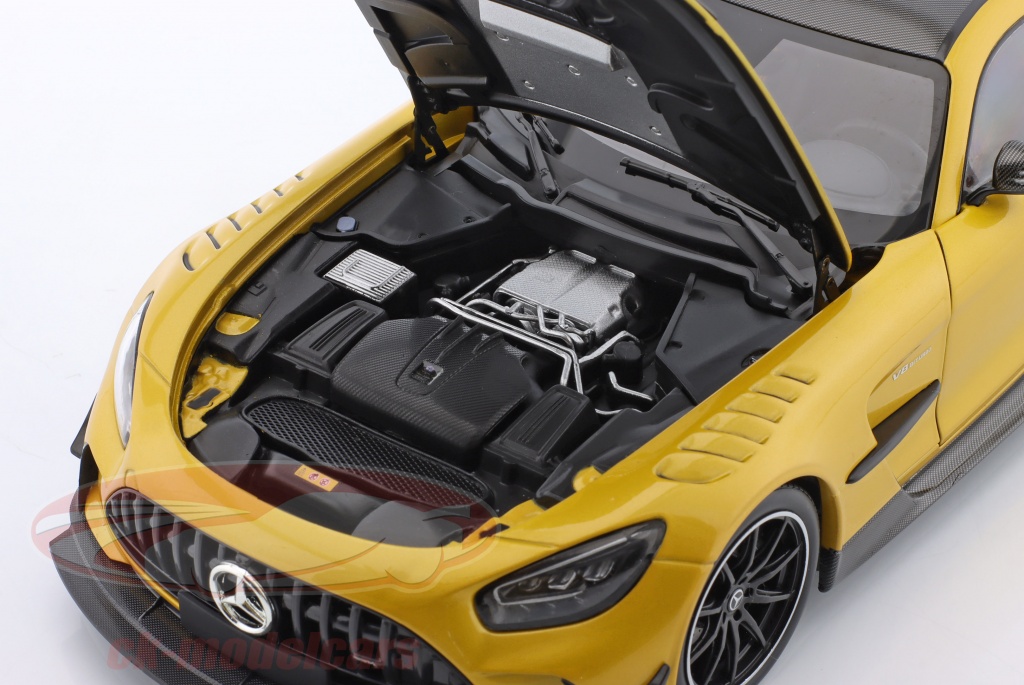 Minichamps 1:18 Mercedes-Benz AMG GT Black Series 2021 yellow metallic ...