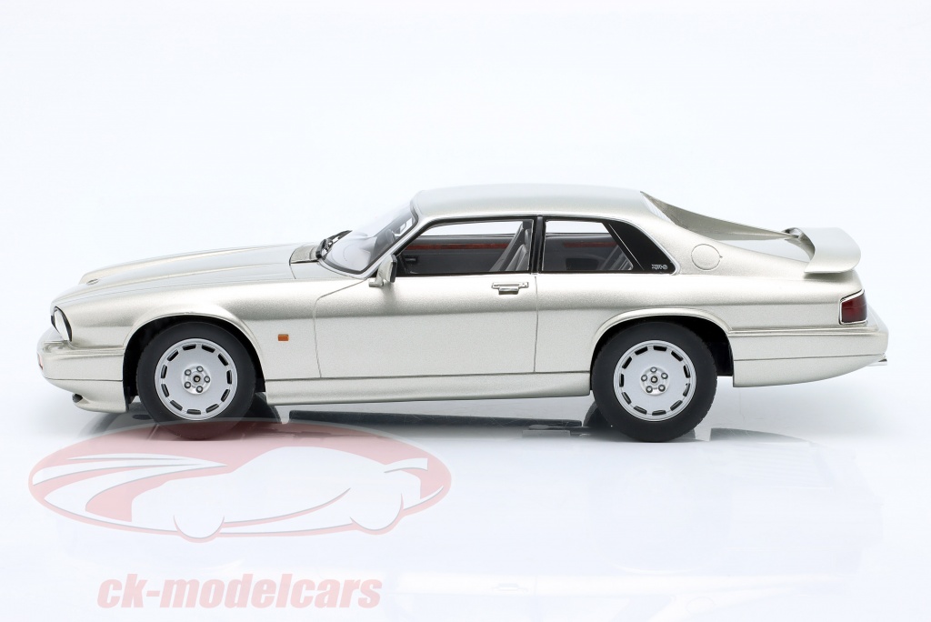 Cult Scale Models 1:18 Jaguar XJR-S Année de construction 1993 argent ...