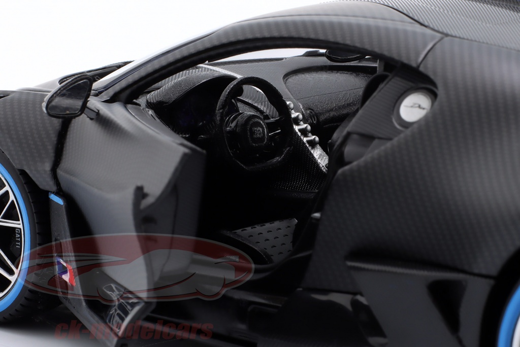 Bburago 1:18 Bugatti Divo 50th Anniversary 2018 tapis noir / carbone fibre 18-11101 modèle ...