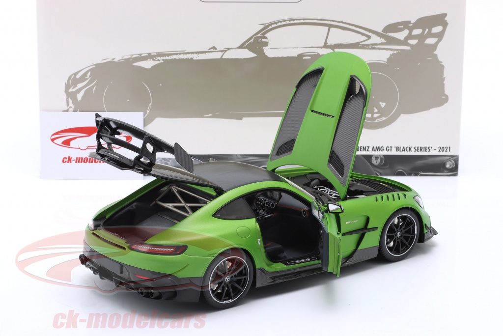 Minichamps 1:18 Mercedes-Benz AMG GT Black Series year 2021 matte green ...