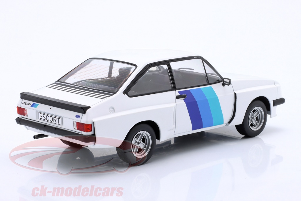 ModelCarGroup 1:18 Ford Escort Mk2 RS 2000 X-pack Year 1977 white ...