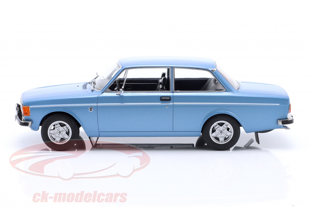 ModelCarGroup 1:18 Volvo 142 Year 1973 blue metallic ModelCar Group ...