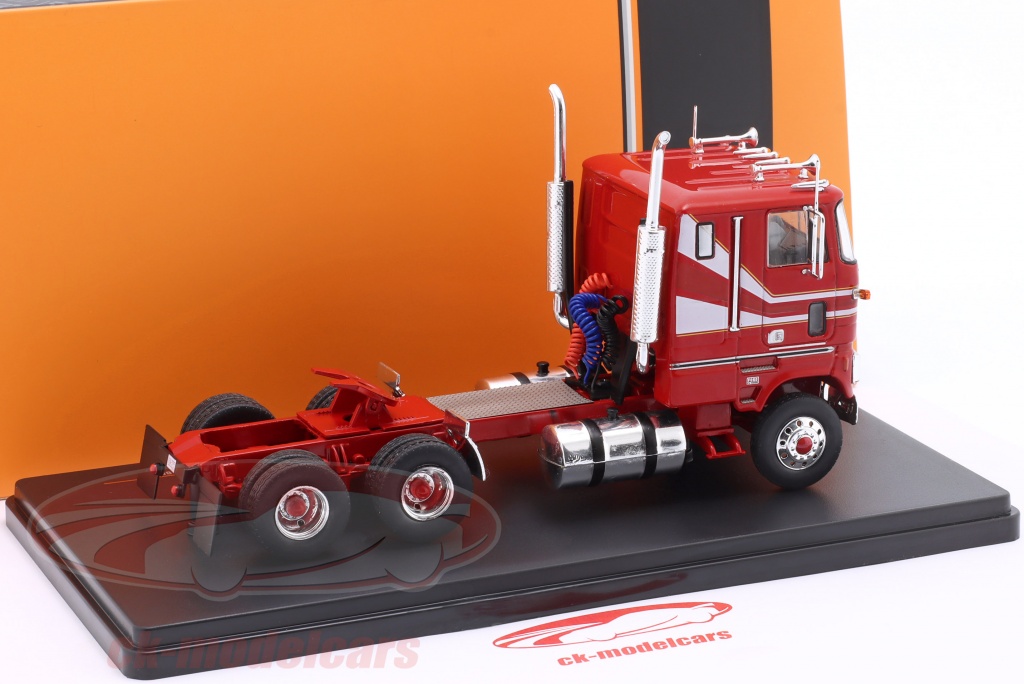 Ixo 1:43 Ford CL 9000 Year 1976 red TR209.22 model car TR209.22 4895102345304