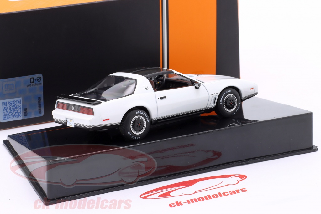 Ixo 1:43 Pontiac Firebird Year 1982 white CLC582N.22 model car CLC582N ...