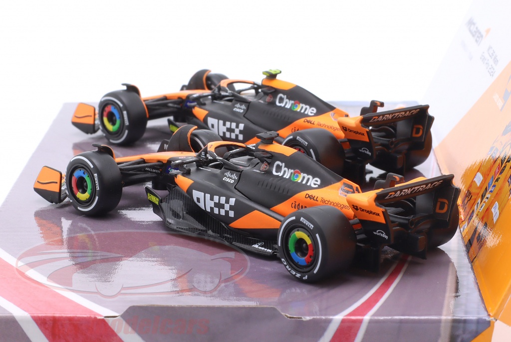 Bburago 1:43 2-Car Set Norris #4 & Piastri #81 McLaren MCL38 迈阿密 GP 公式 1 2024 18-38202 模型 汽车 18 ...
