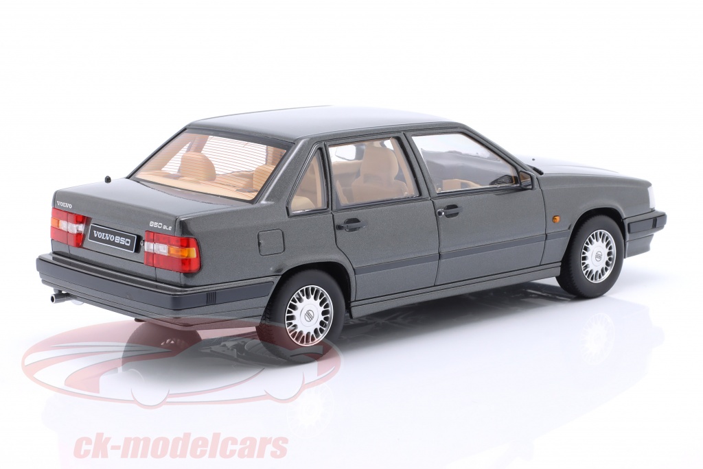 Triple9 1:18 Volvo 850 Baujahr 1993 dunkelgrau metallic T9-1800523 ...