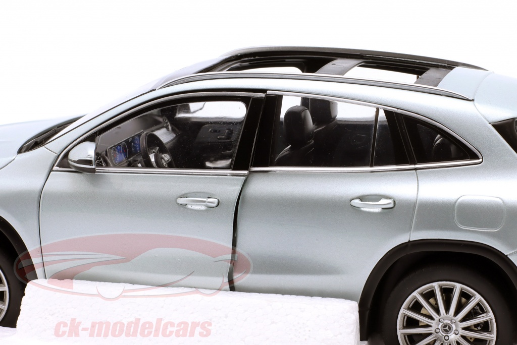 Z-Models 1:18 Mercedes Benz GLA-Class (H247) Year of construction 2020 ...